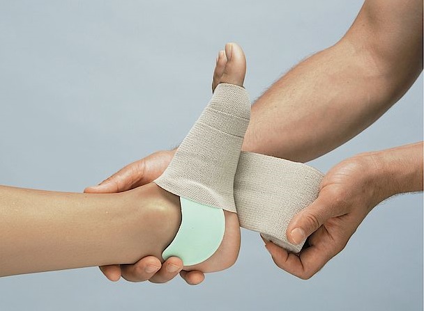 How Diabetes Causes Swollen Feet and 7 Ways to Help | New Health Advisor